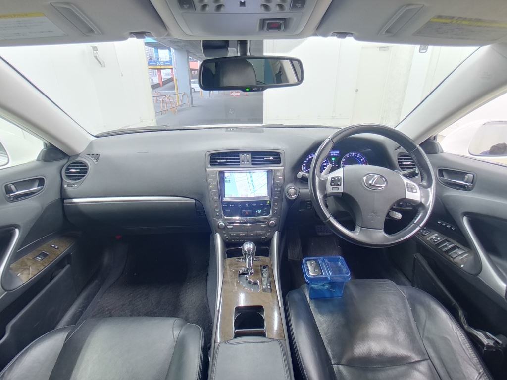 2011 LEXUS IS