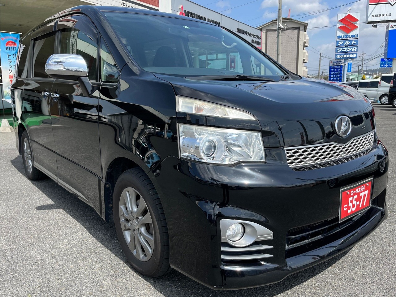 2012 TOYOTA VOXY