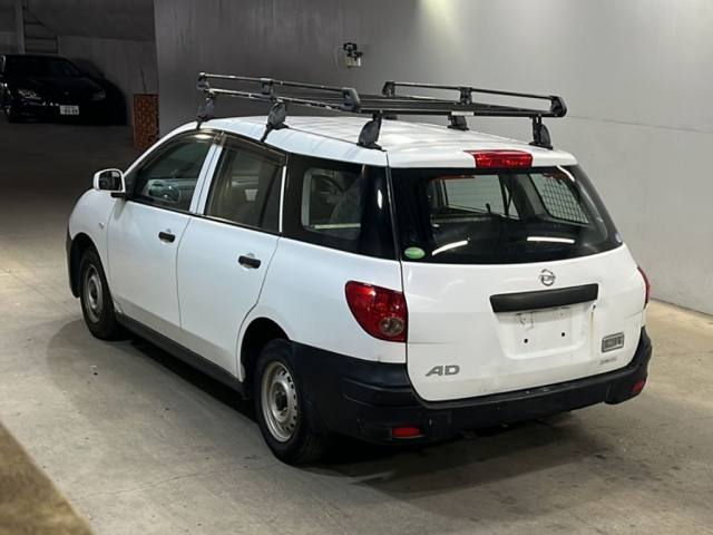 Nissan AD Van 2016