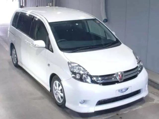 2013 TOYOTA ISIS