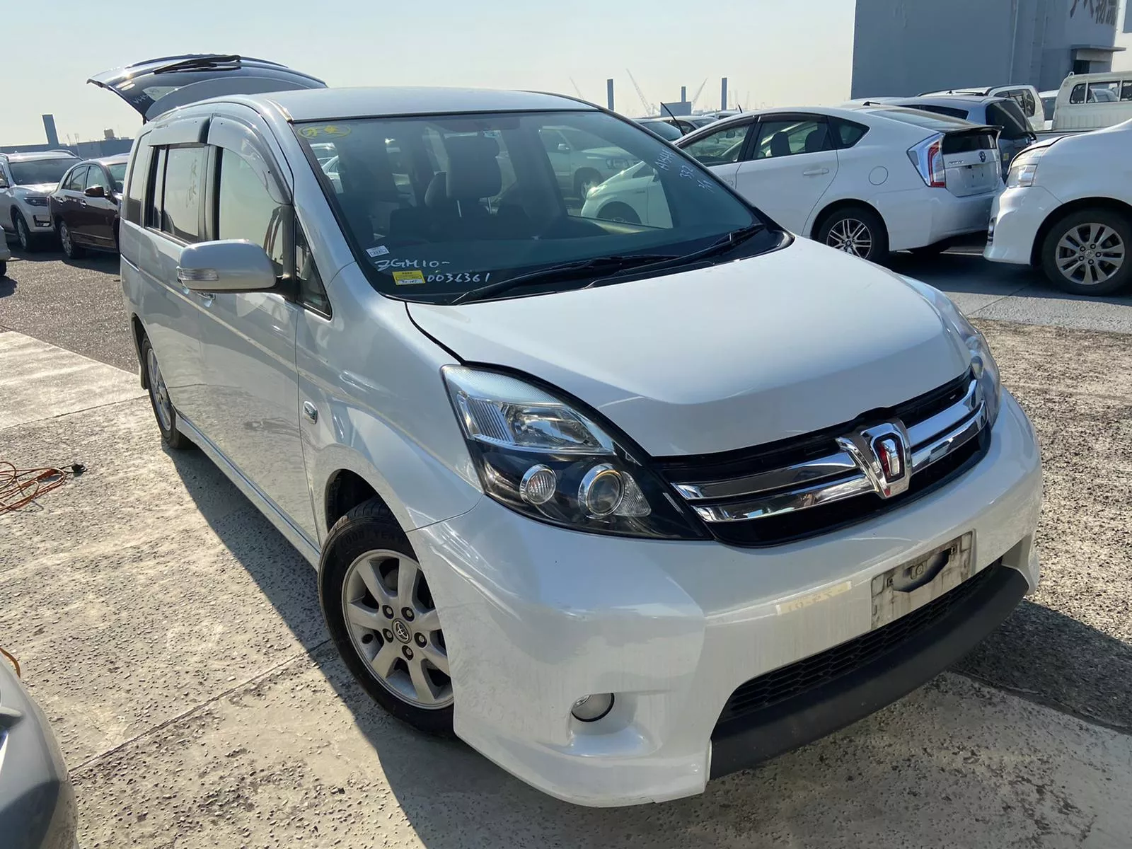 2012 Toyota ISIS