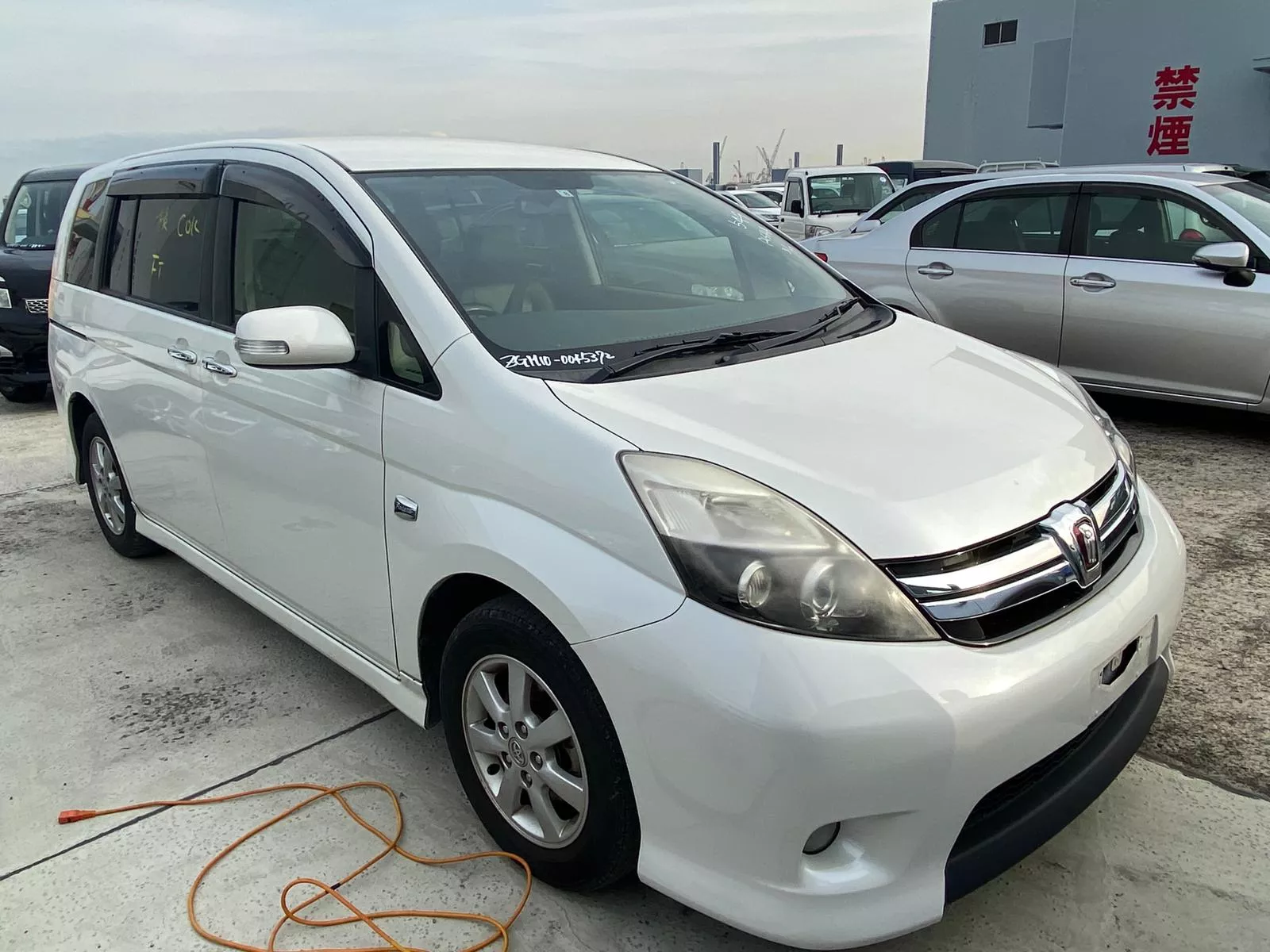 2012 Toyota ISIS
