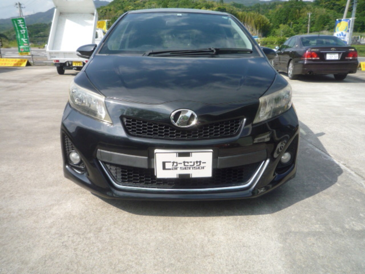Toyota Vitz 1.5 RS C Package - ATC Japan